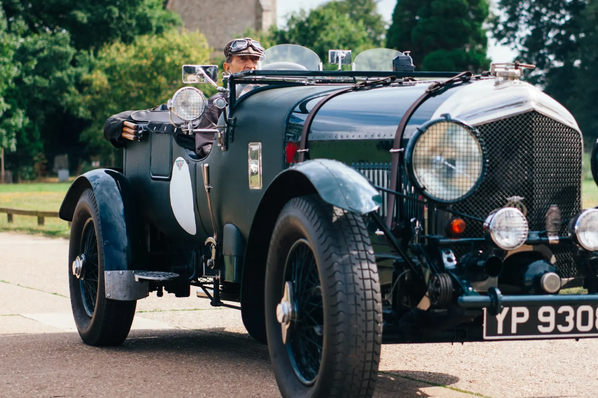 History of the Windscreen - CarGlass.io